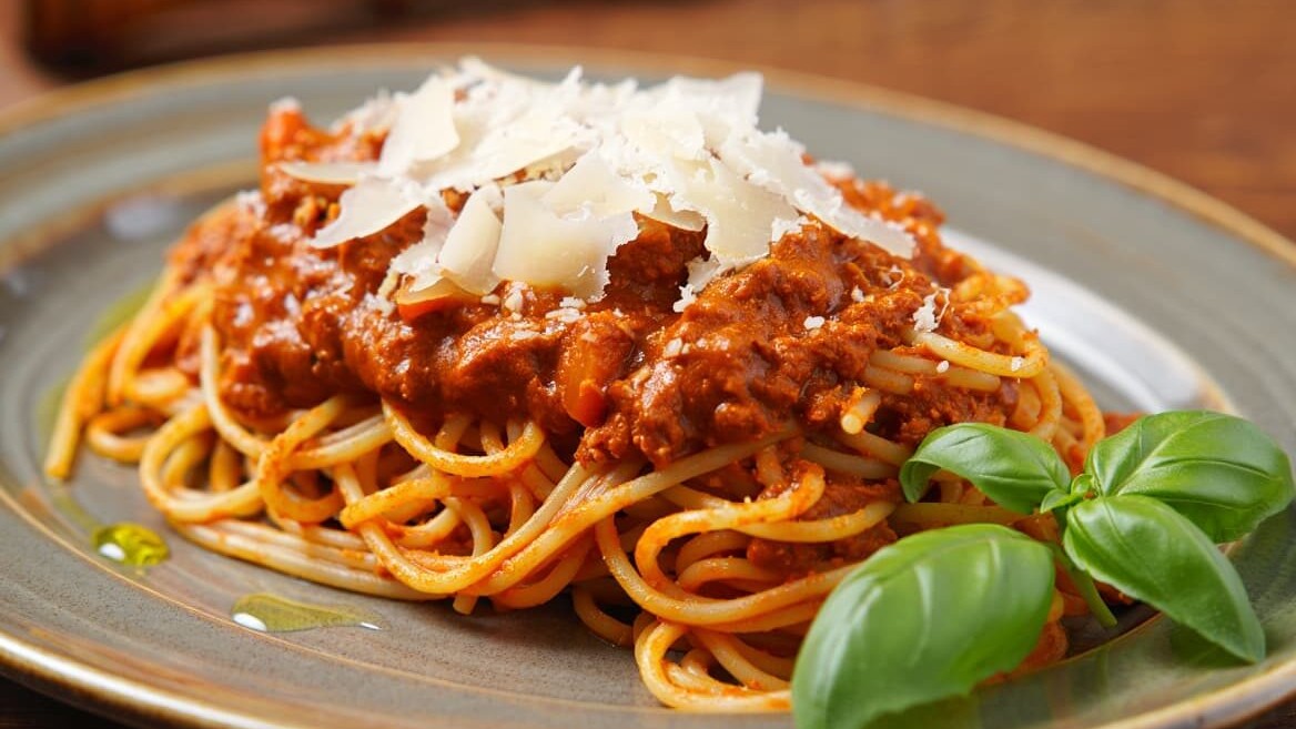 Špageti Bolonjeze: Originalni recept i tehnika za savršen sos | Vodič ...
